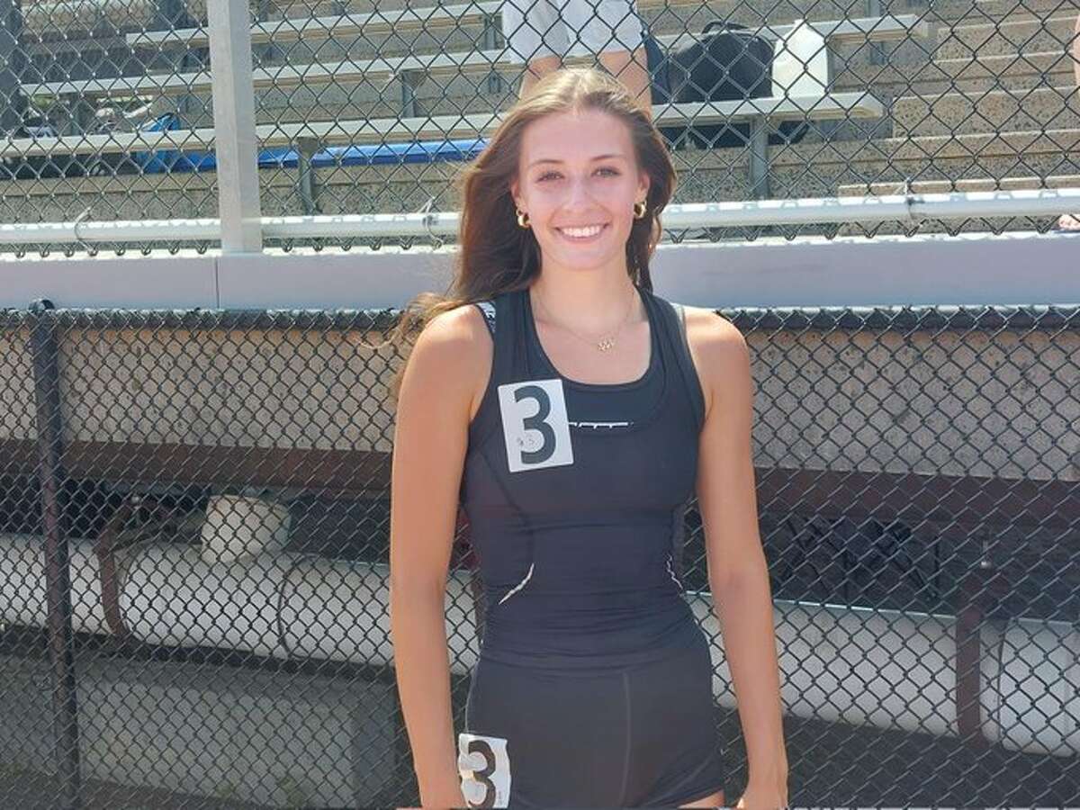 Shelton track star Audrey Kozak focused on defending CIAC title