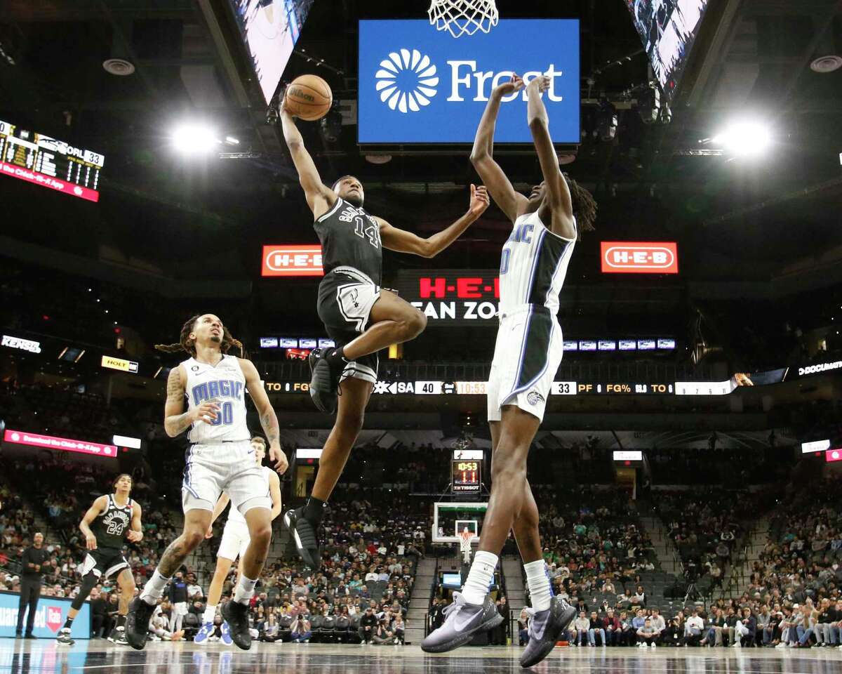 The triple take: Spurs 132, Magic 114