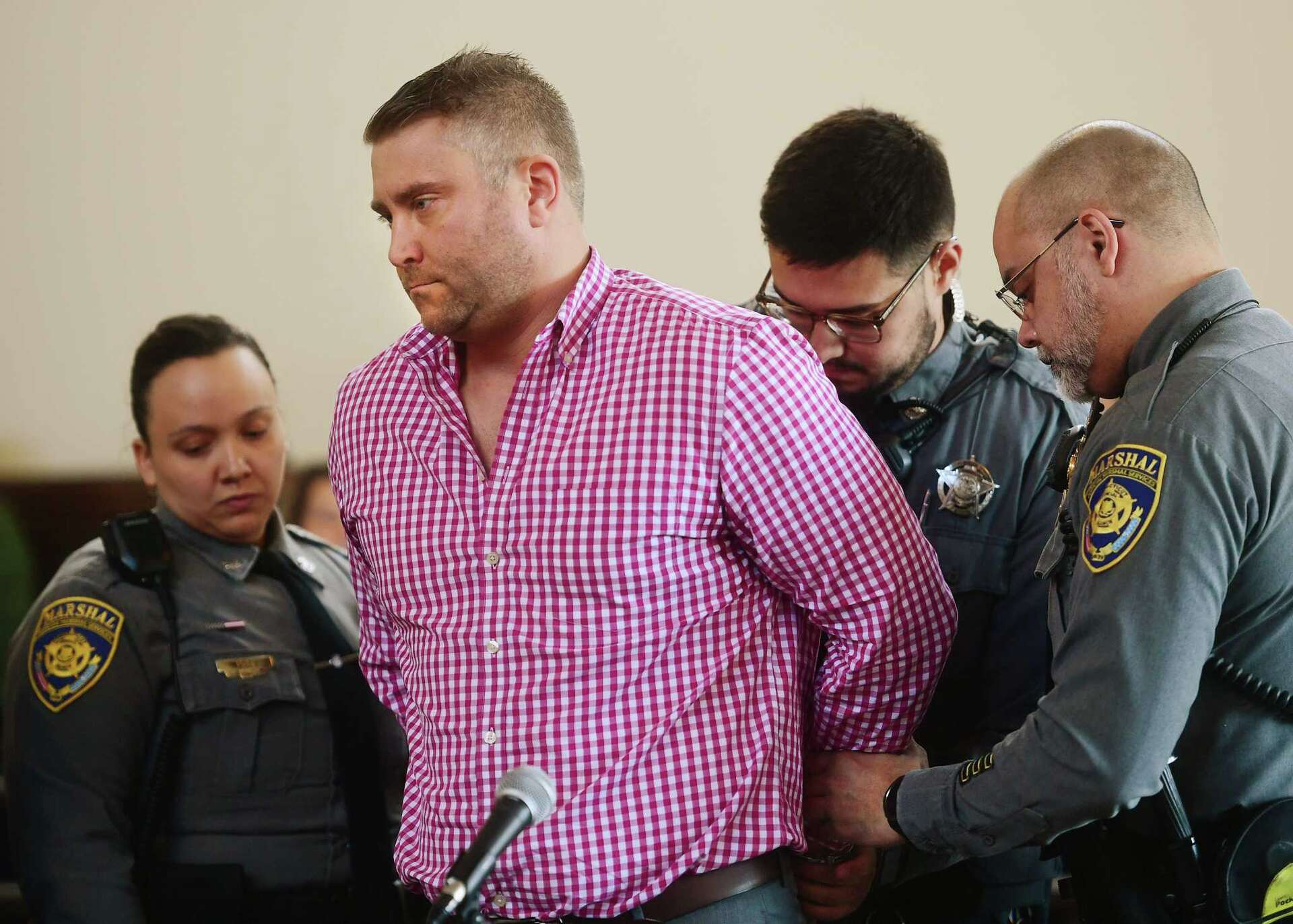 Former CT official accused of threatening cops faces new charges