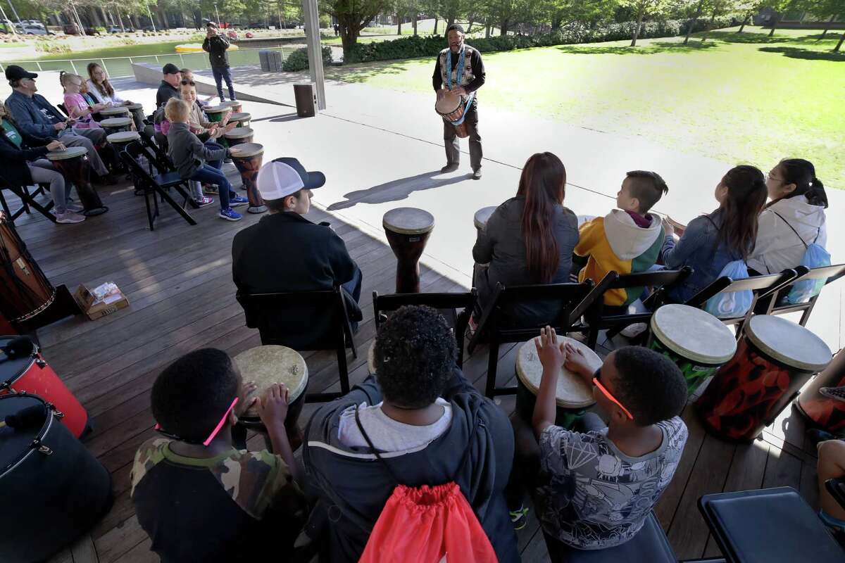 Sewing: Dinky Drum music school provides the rhythm more children need