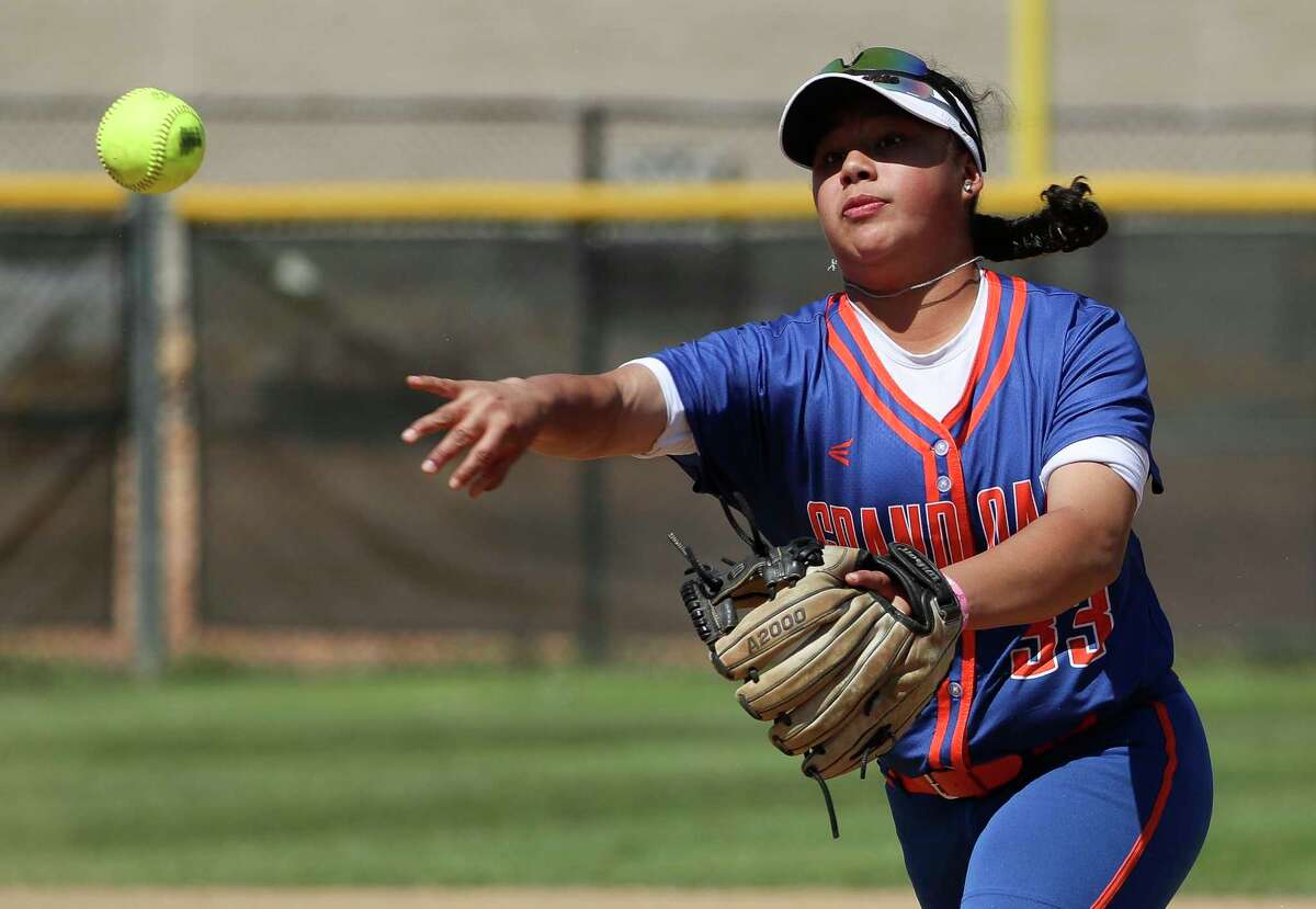 Grand Oaks digs the long ball in big win over Conroe
