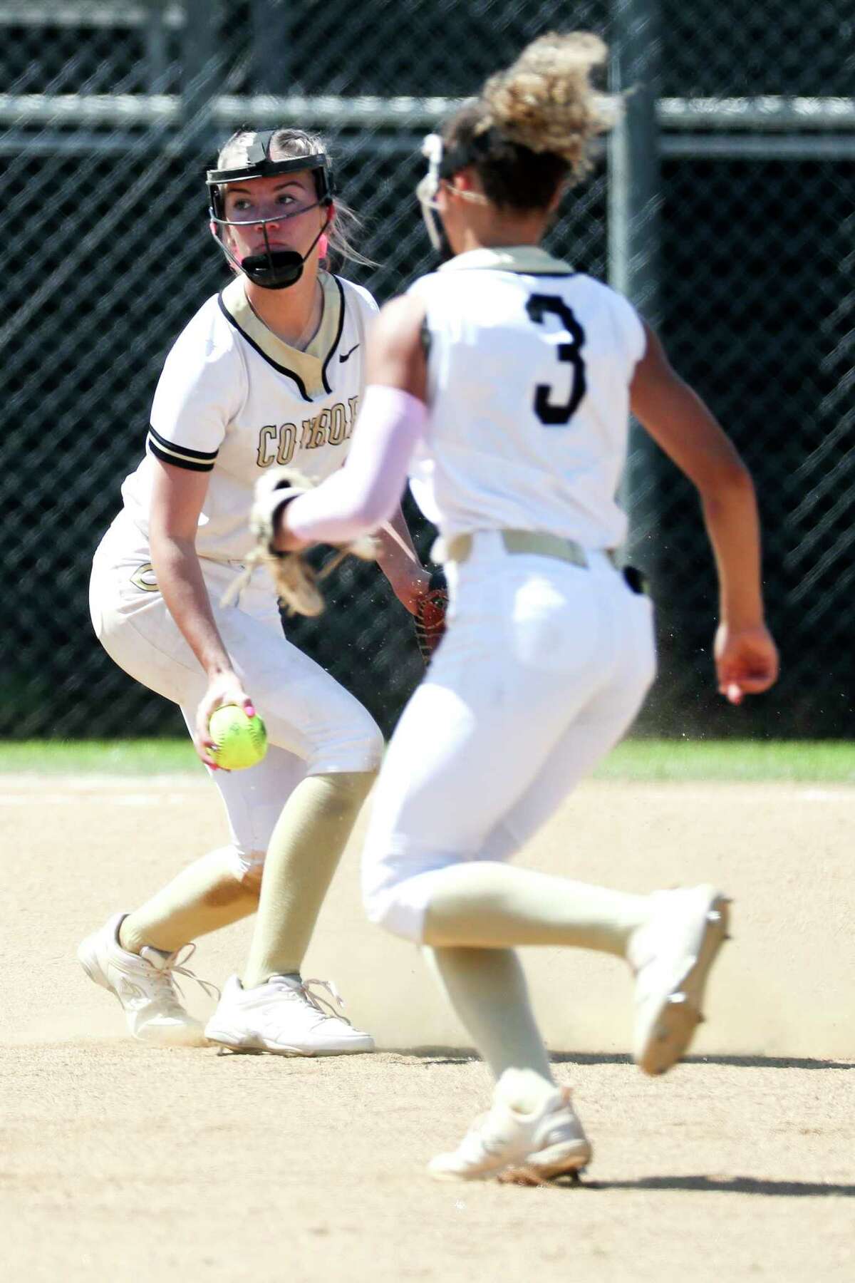 Playoff race heating up for Montgomery County softball contenders