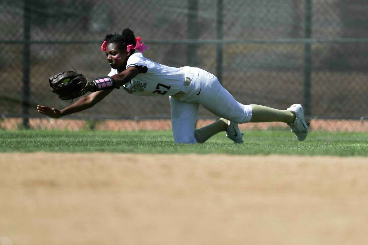Softball: Grand Oaks digs the long ball in big win over Conroe