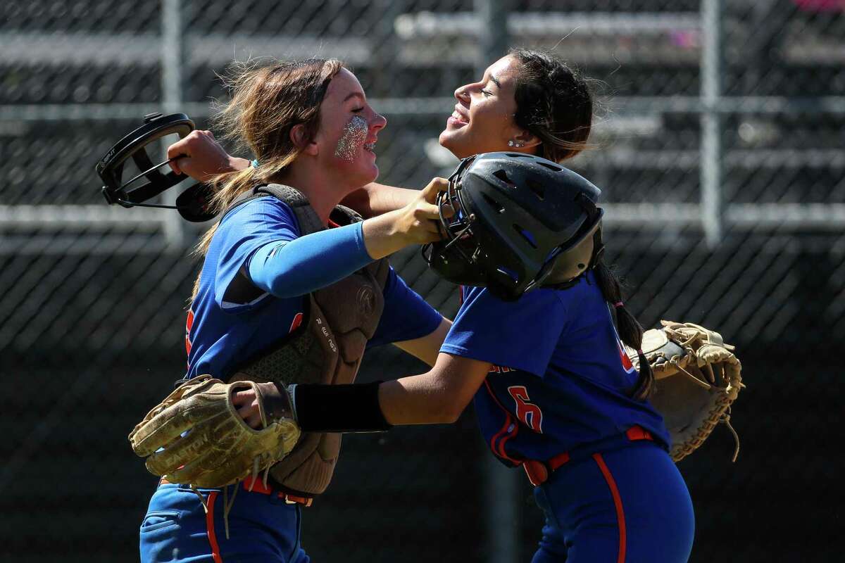Softball: Grand Oaks digs the long ball in big win over Conroe