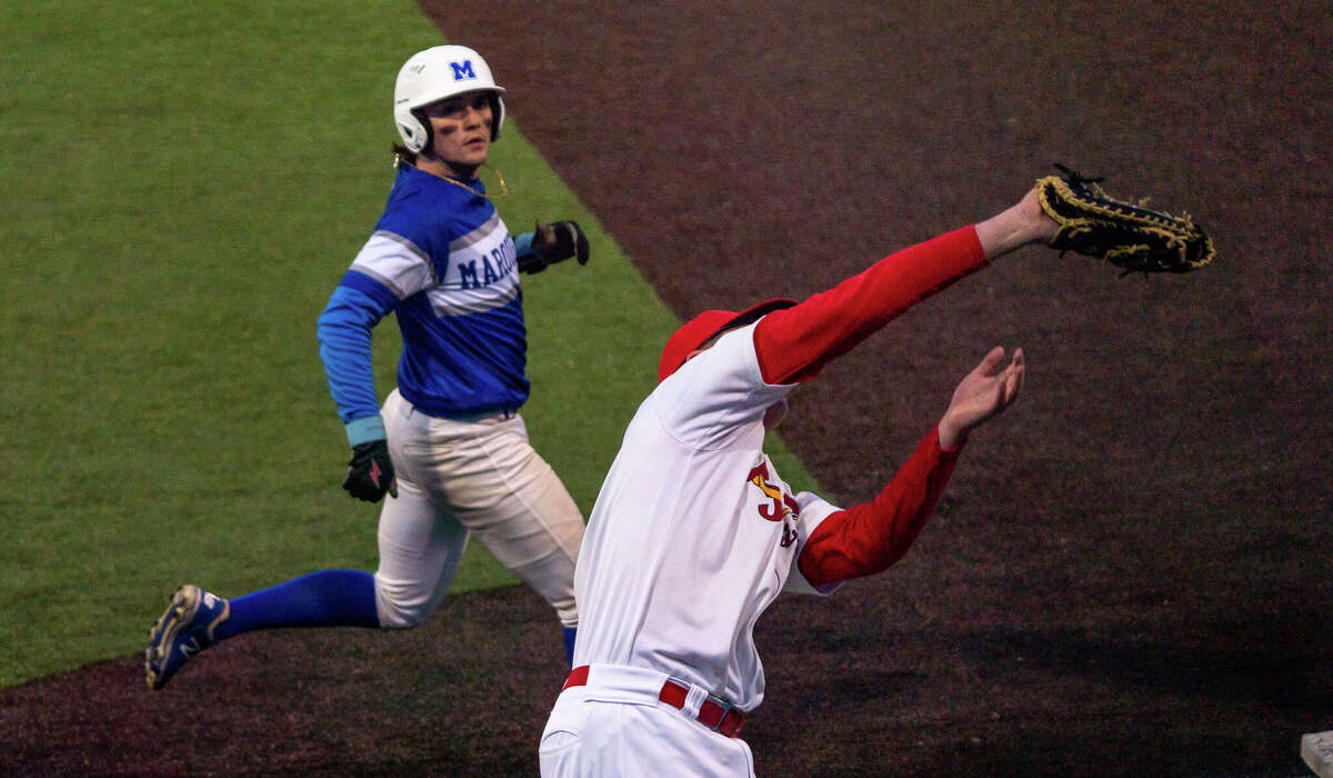 Marquette scores seven in last two innings for 8-3 win