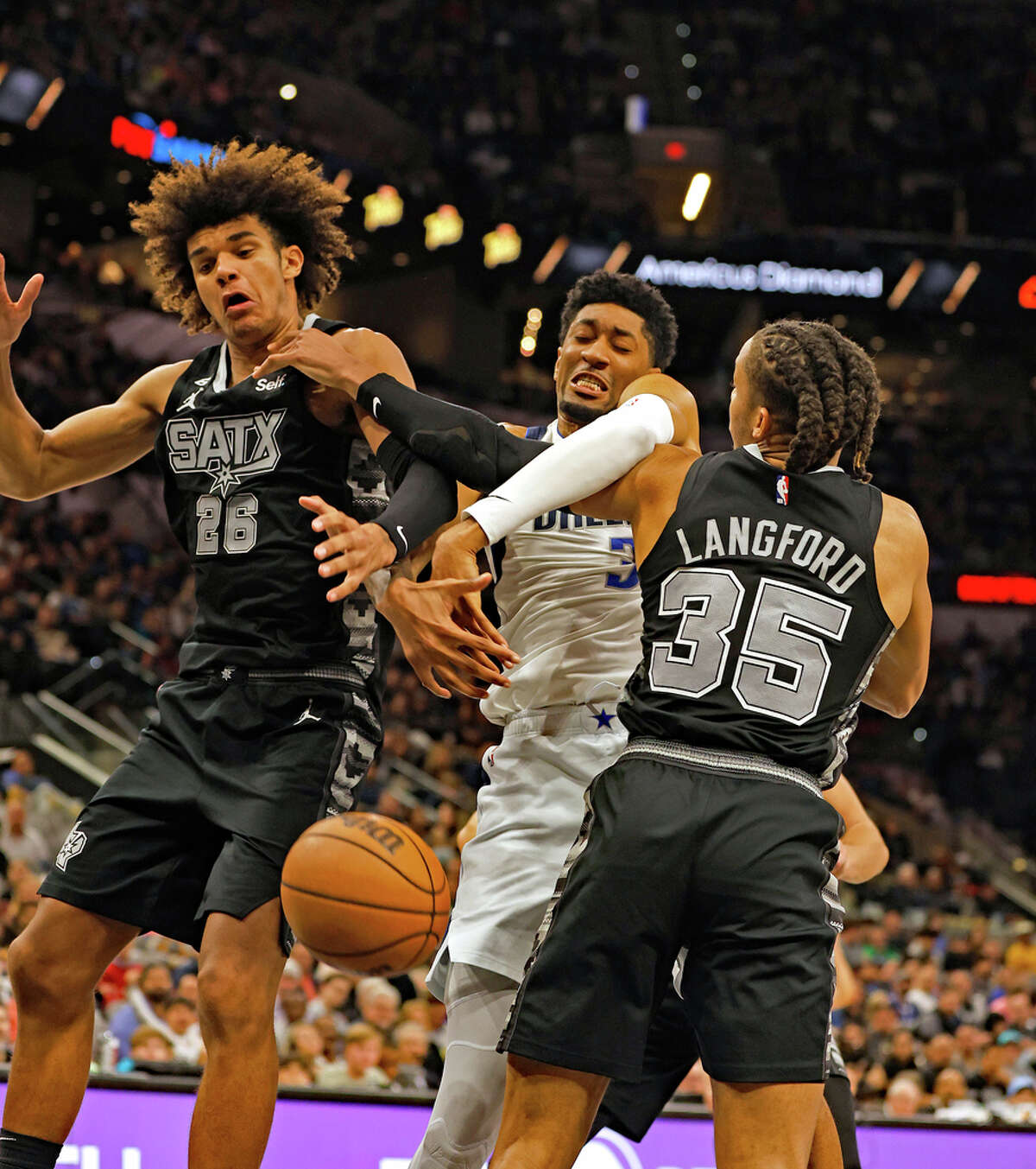 Shorthanded San Antonio Spurs fall to Christian Wood, Mavericks in OT
