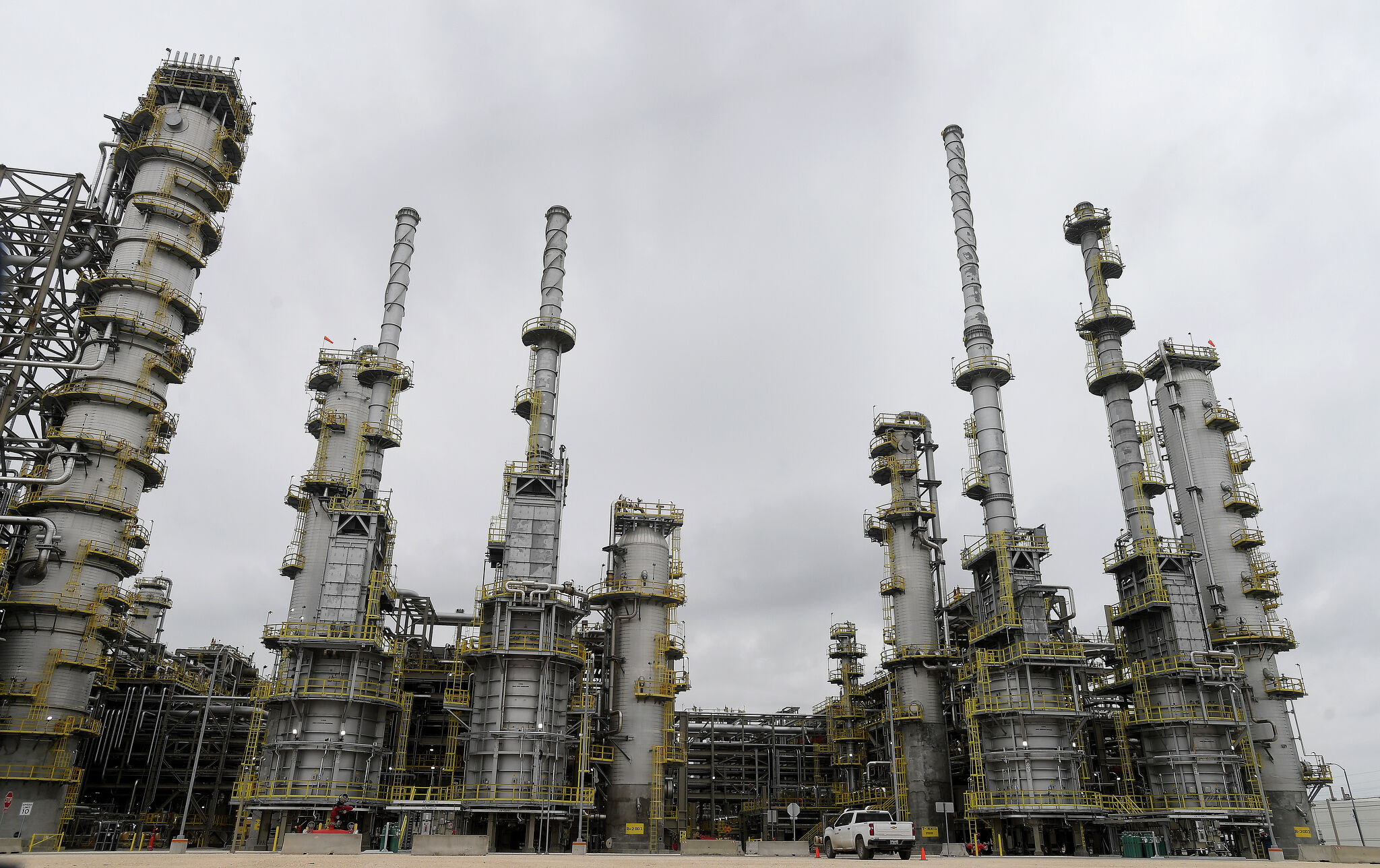 Oil growth projections hold steady despite market jitters