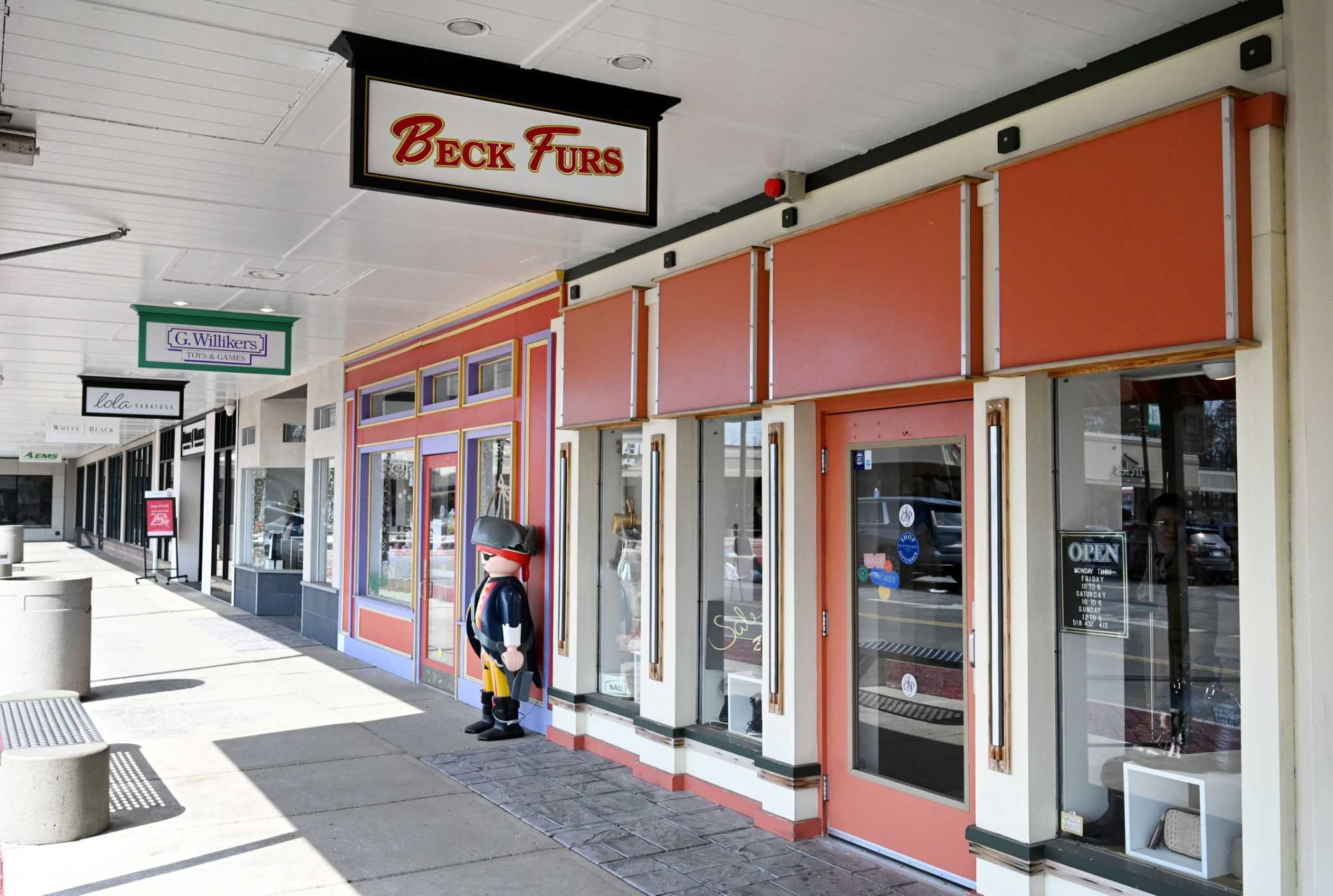 Beck Furs is moving from Stuyvesant to Newton Plaza. Will be Beck's