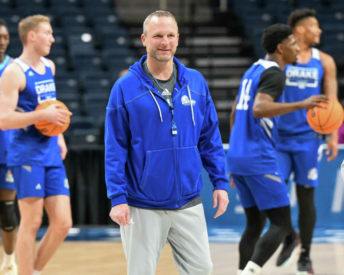 Drake, Miami looking for strong games from top players in NCAA matchup