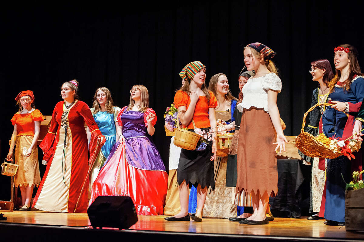 Coleman Junior/Senior High School to put on production of Cinderella