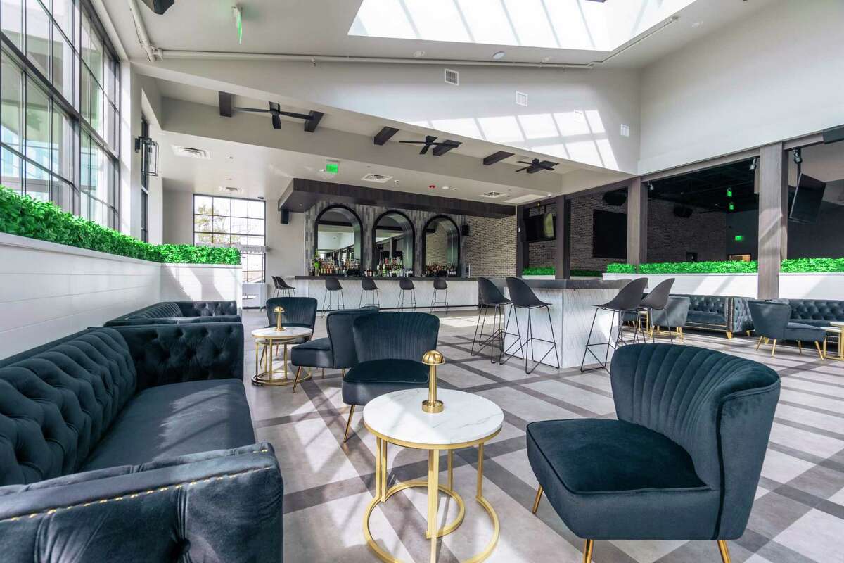 Upscale bar with posh design and cocktails on tap opens in Heights