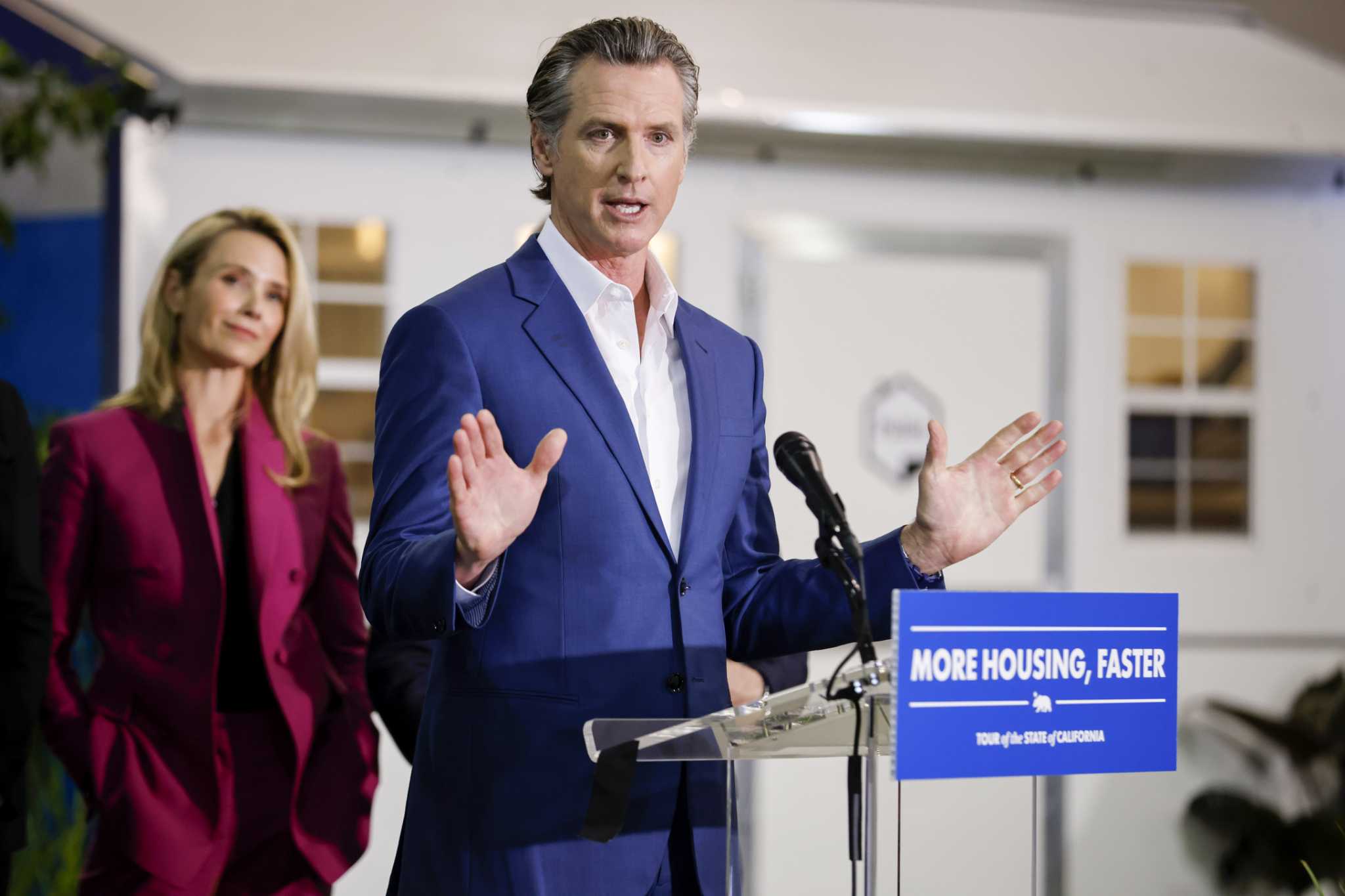 Gavin Newsom announces plans to place tiny homes across the state