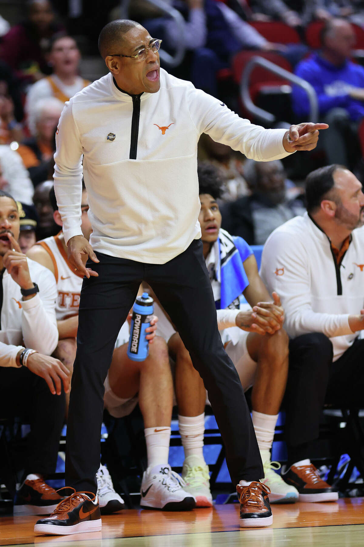 Interim Texas coach Rodney Terry keeps proving he should stick around