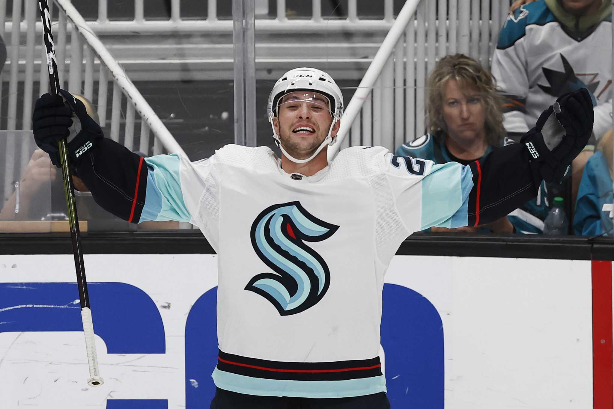 Dunn scores in overtime, Kraken beat Sharks 2-1