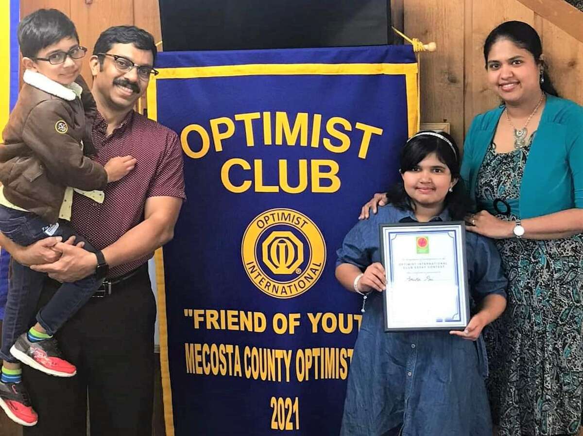Local students win Mecosta Optimists essay contest