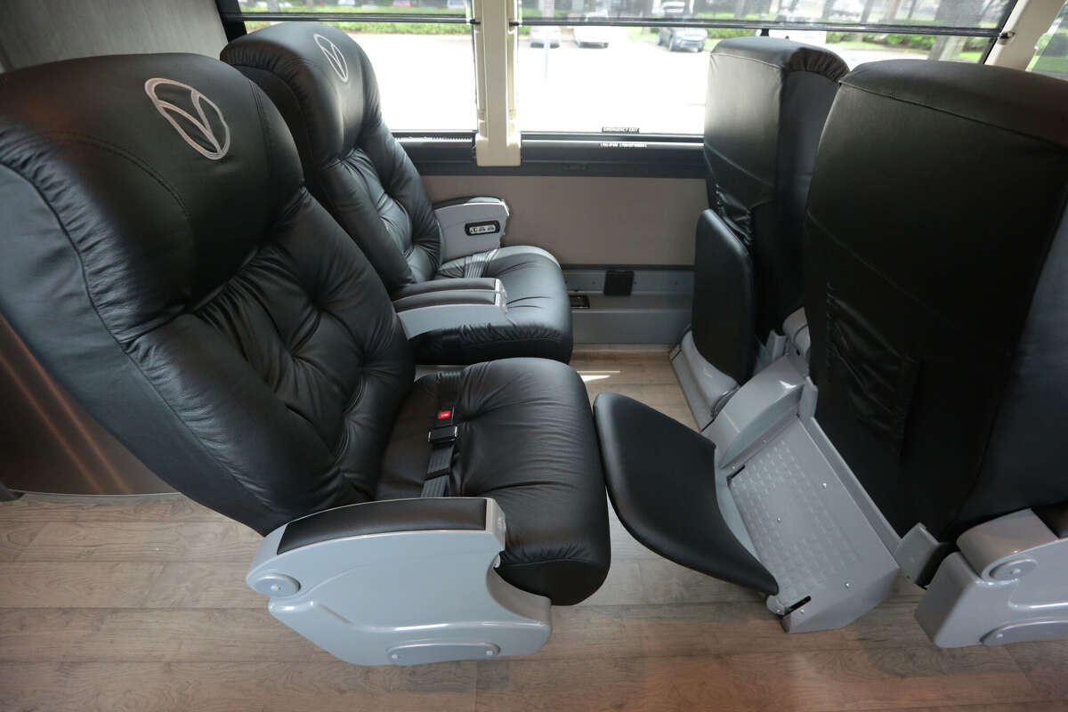 Vonlane luxury bus vs. Southwest flight from San Antonio to Dallas