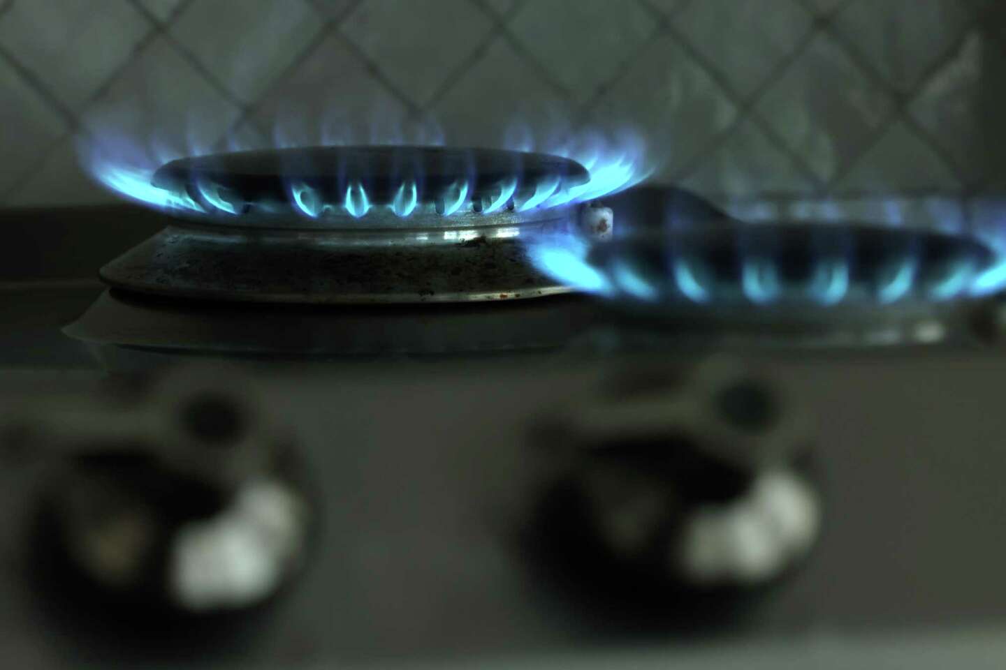 California considers rules to ban natural gas appliances