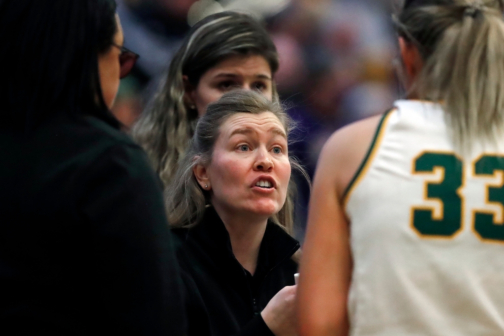 Vermont players ready to face once-idolized UConn in NCAA's