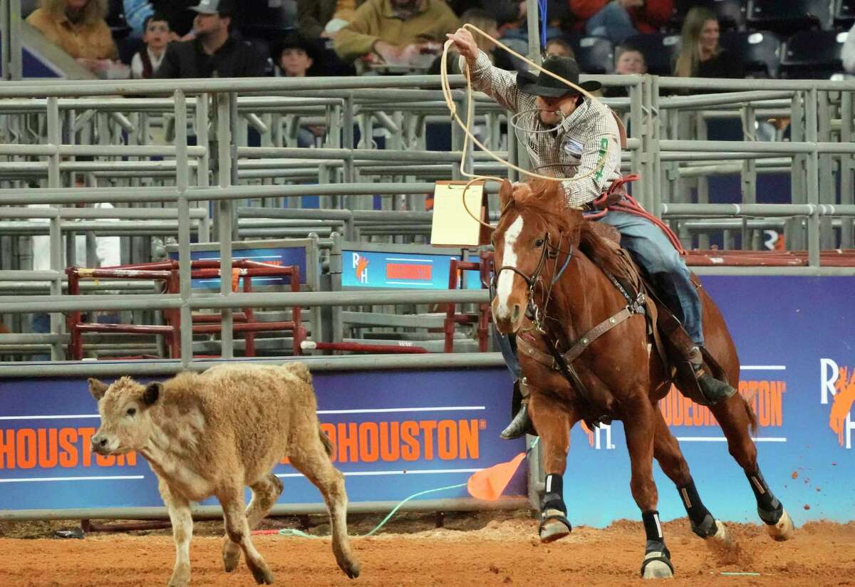 RodeoHouston: Bareback rider Keenan Hayes wins wild card