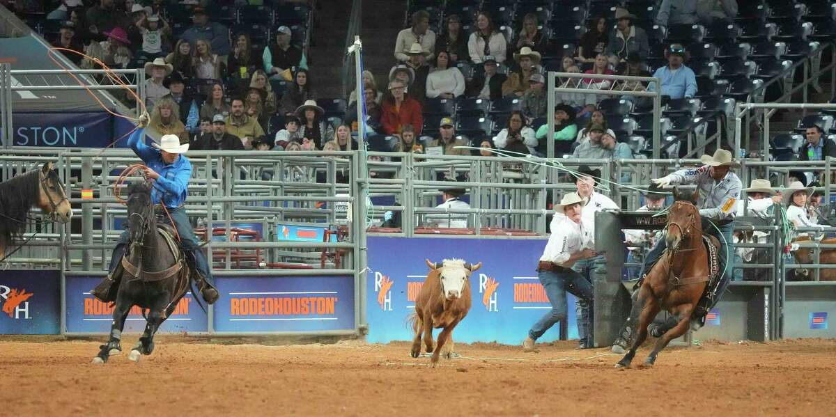 RodeoHouston: Bareback rider Keenan Hayes wins wild card