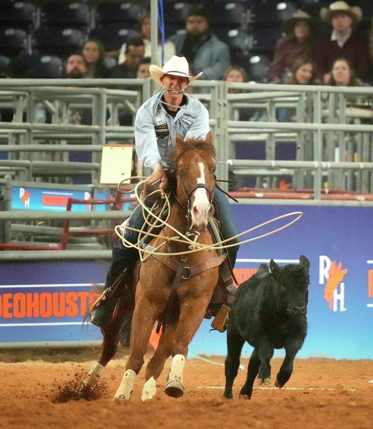 RodeoHouston: Bareback rider Sam Petersen advances to finals