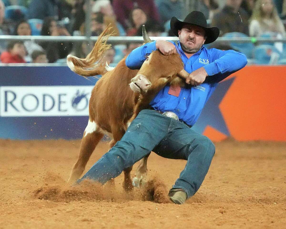 RodeoHouston: Bareback rider Sam Petersen advances to finals