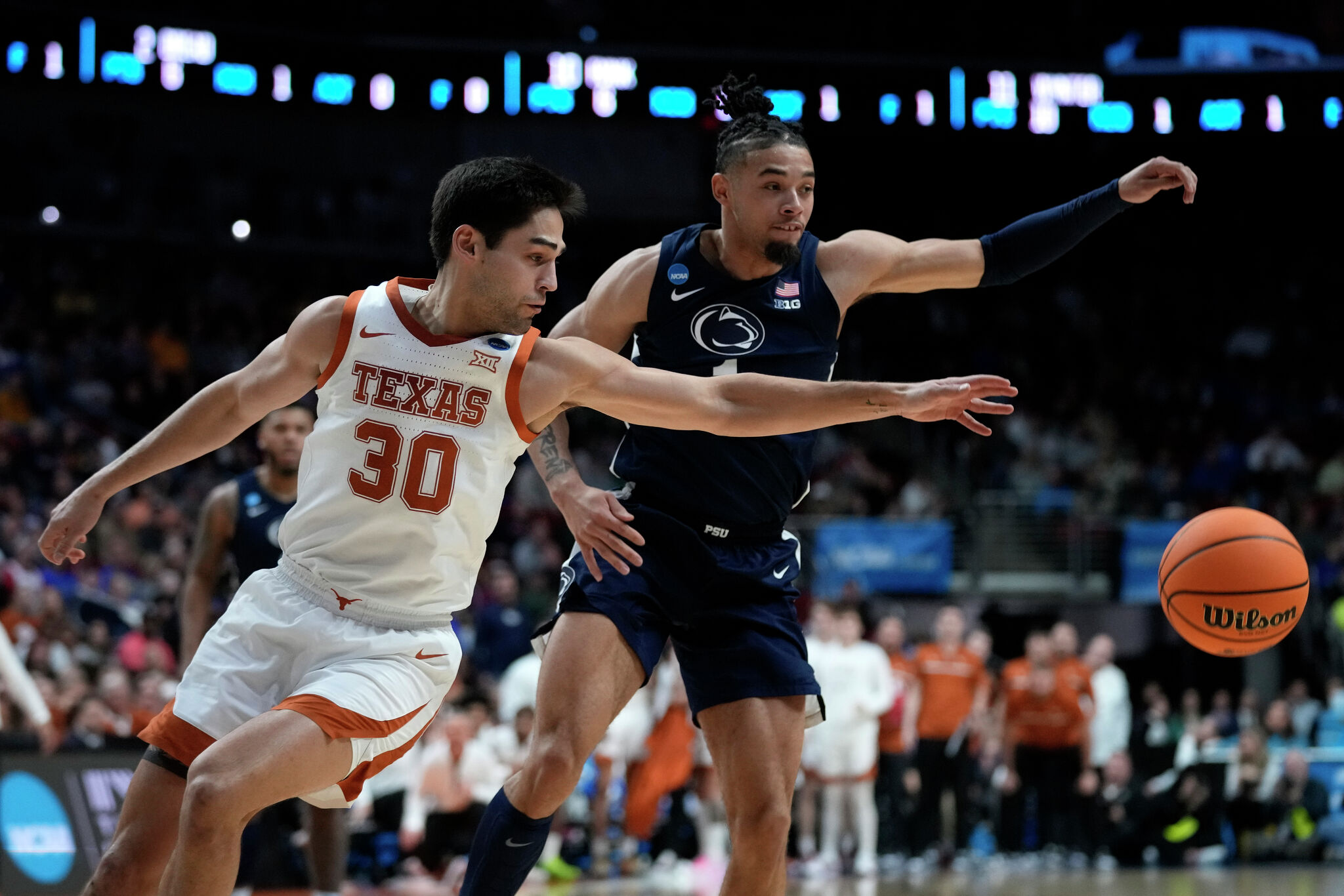 Texas basketball: How Brock Cunningham won over his teammates