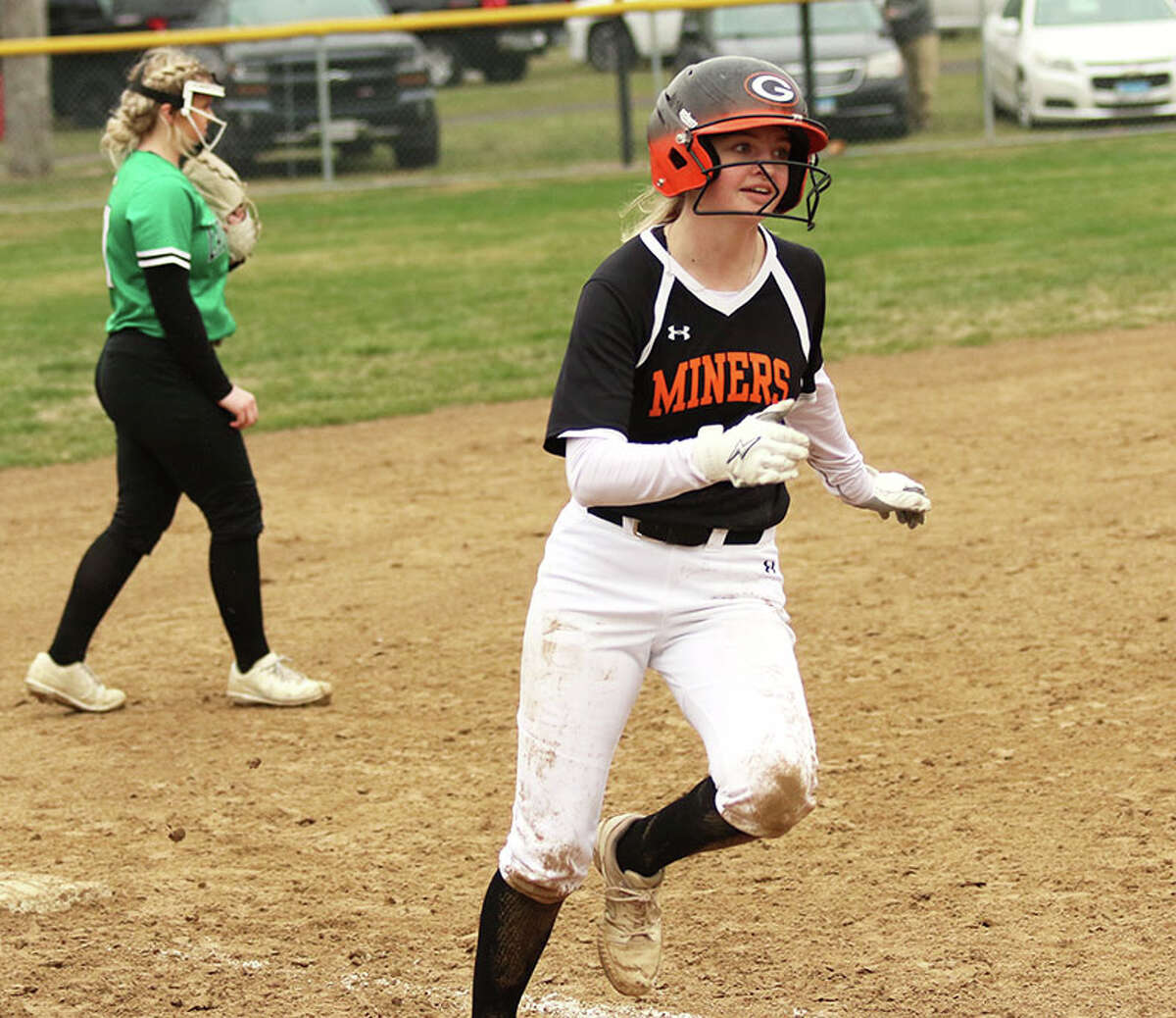 Gillespie restocks, reloads for shot at softball's Elite Eight