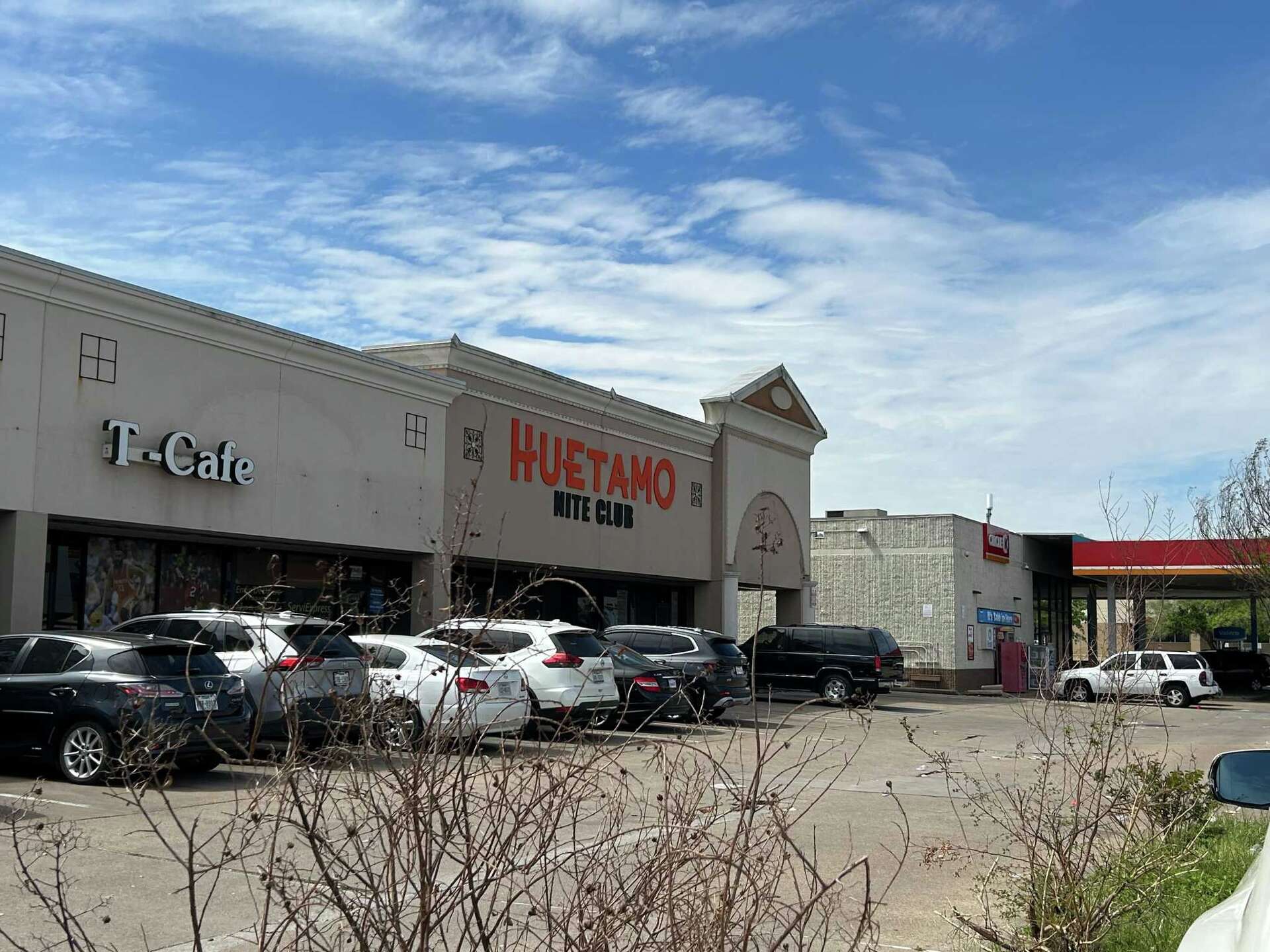 Houston Police: 3 men fatally shot in Alief in area known for assaults