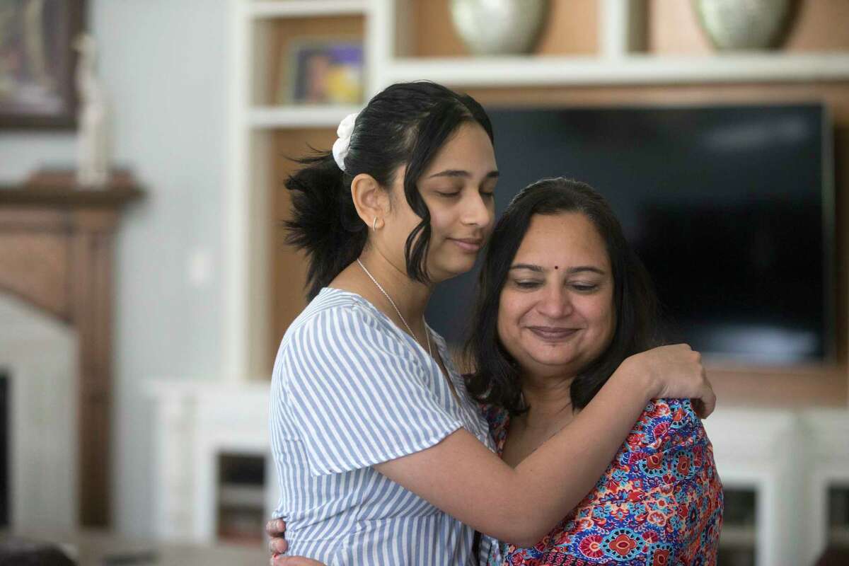 Sugar Land student flatlines 3 times. Now she's on her way to recovery