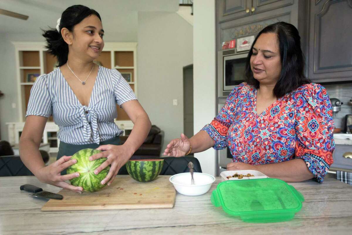 Sugar Land student flatlines 3 times. Now she's on her way to recovery