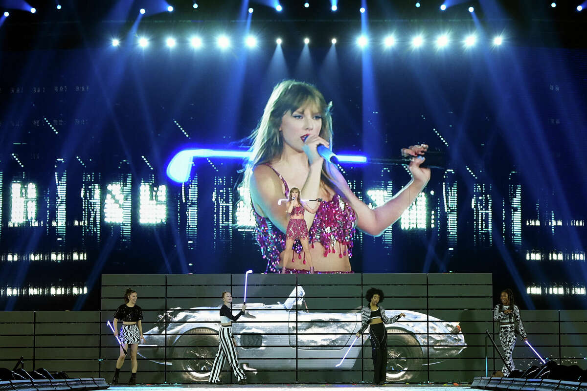 PHOTOS: Taylor Swift kicks off 'Eras Tour' in fine fashion