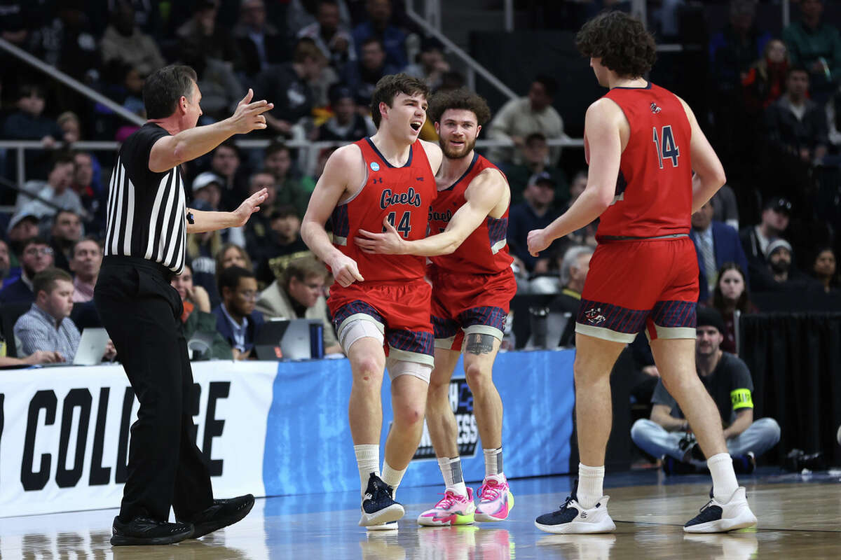 Saint Mary's Alex Ducas leaves UConn game with back injury