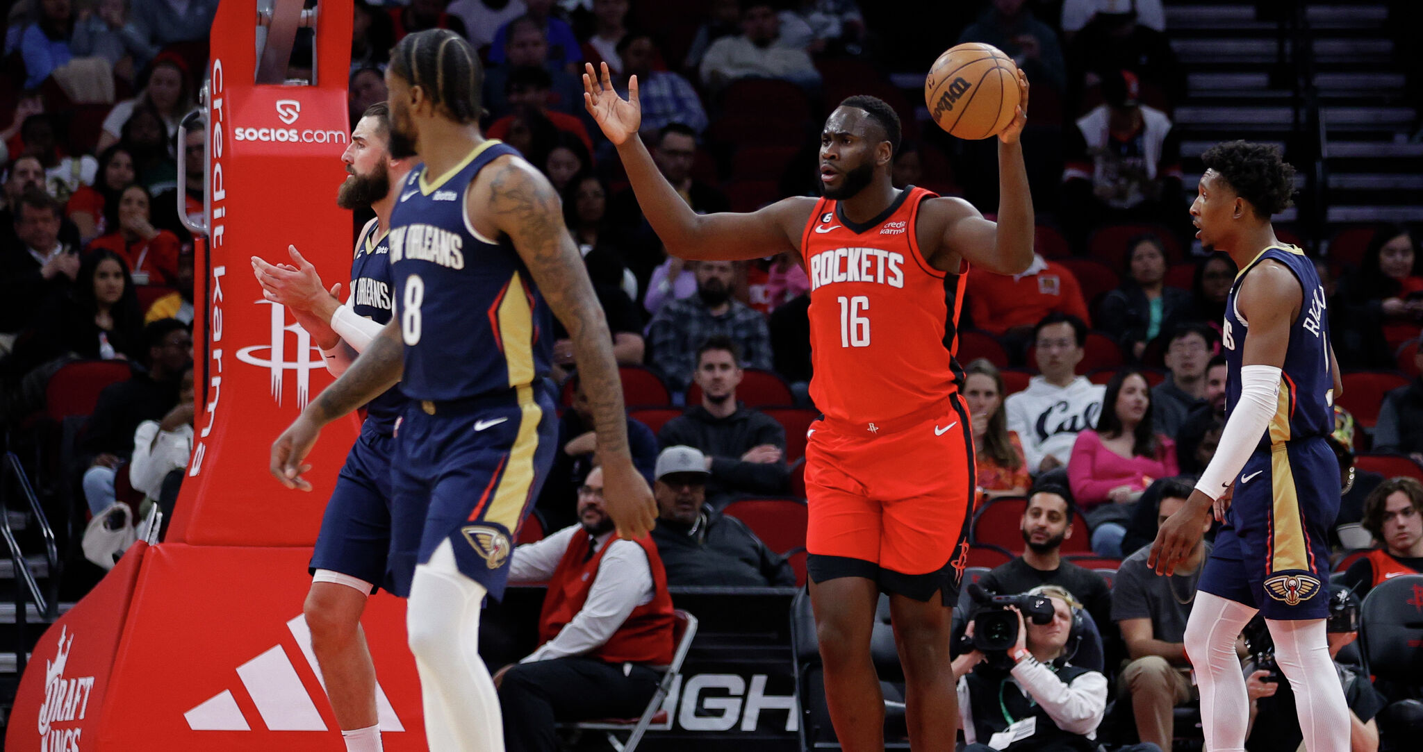 Houston Rockets fall to New Orleans Pelicans; winning streak ends