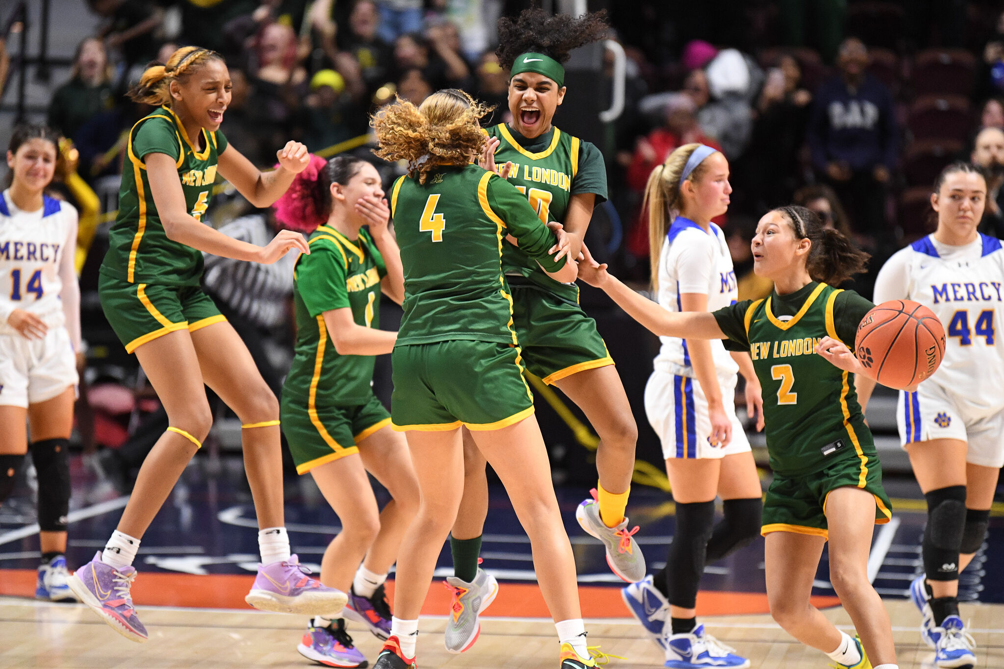 New London defeats Mercy for CIAC Class MM title