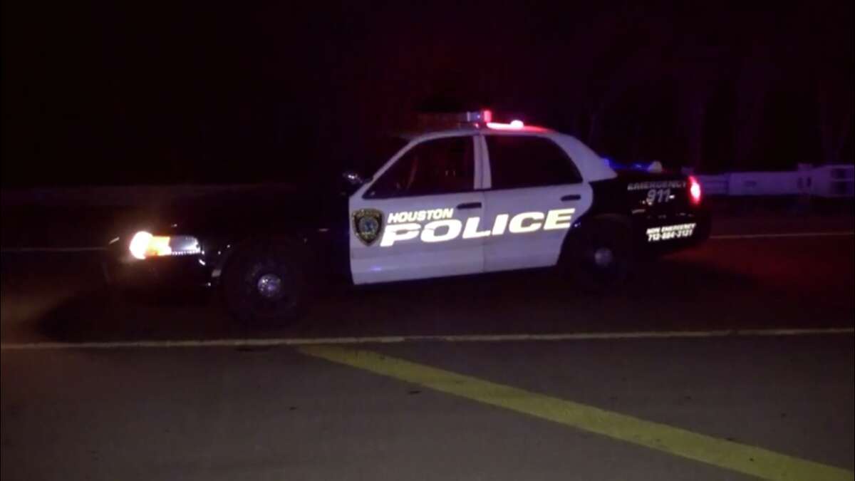 Woman Dead After Auto Pedestrian Crash On 610 Police Say