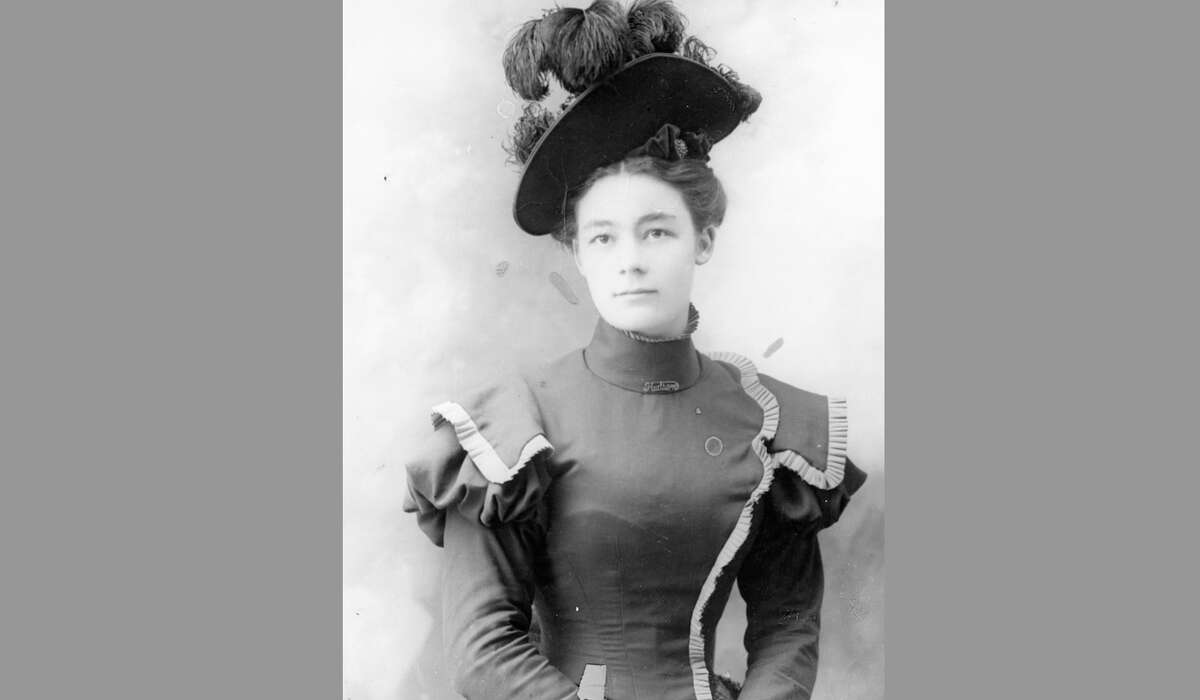 Manistee museum's archival photo untangles story of 2 women