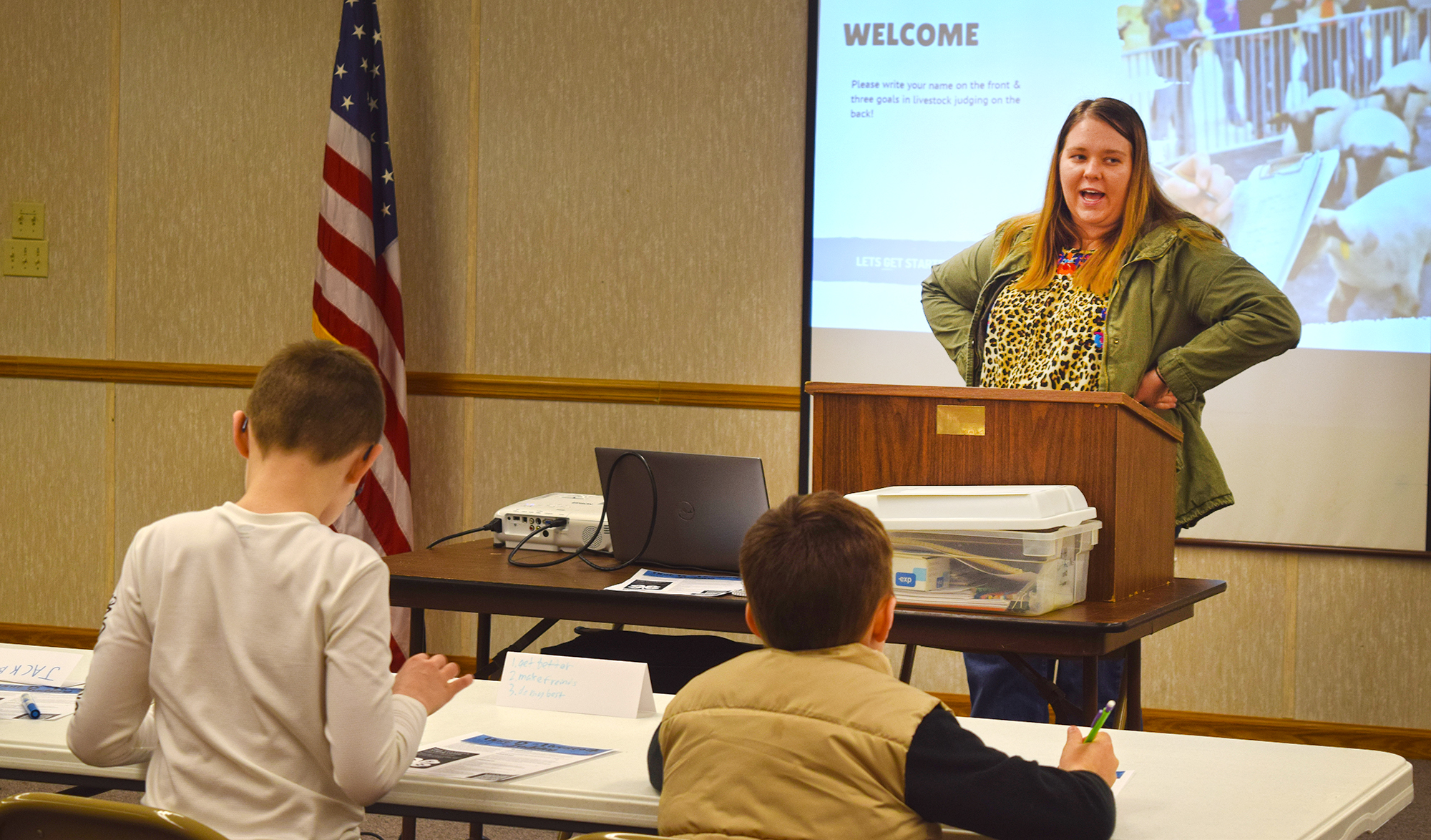4-H students learning livestock judging skills