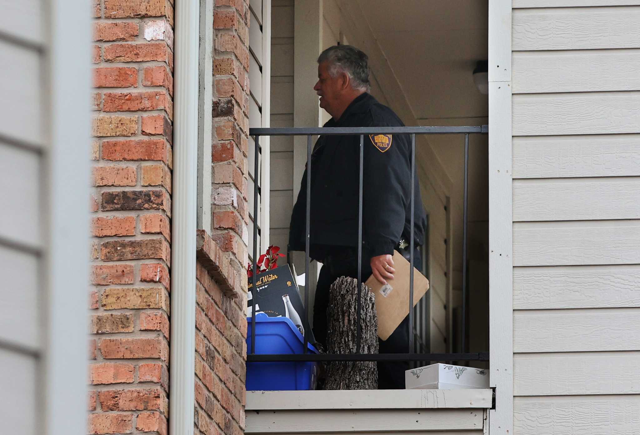 Man identified who police suspect killed wife, daughter and self