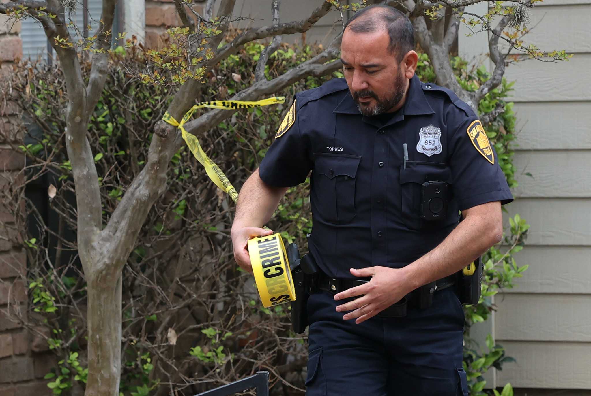 Three found dead in apparent double murder-suicide on North Side