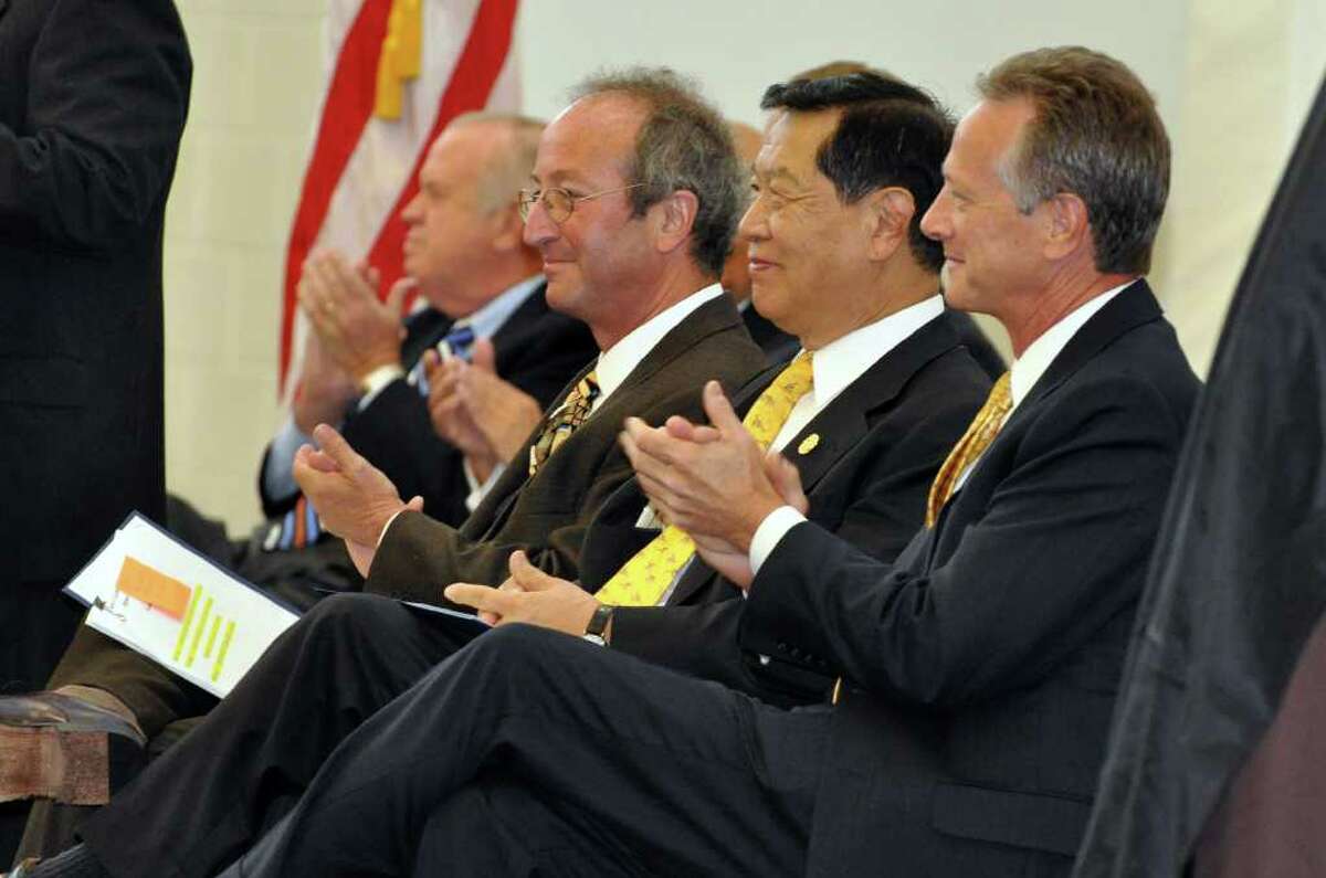 Forensic center named for Dr. Henry Lee