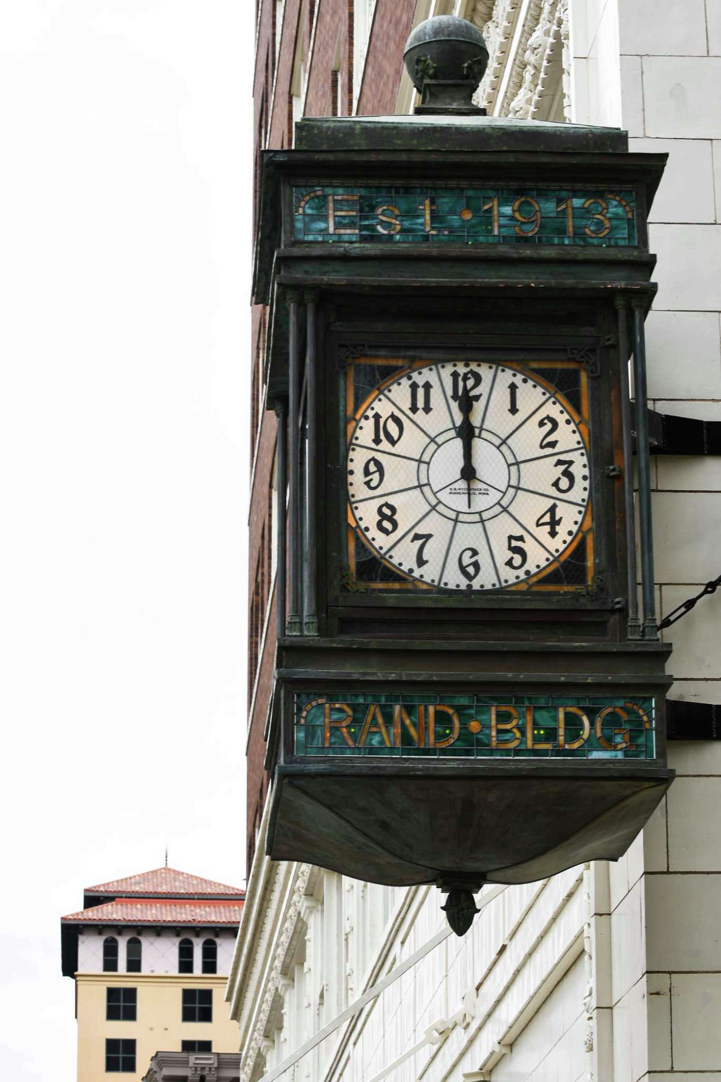 Historic clock restored to Rand Building in downtown San Antonio