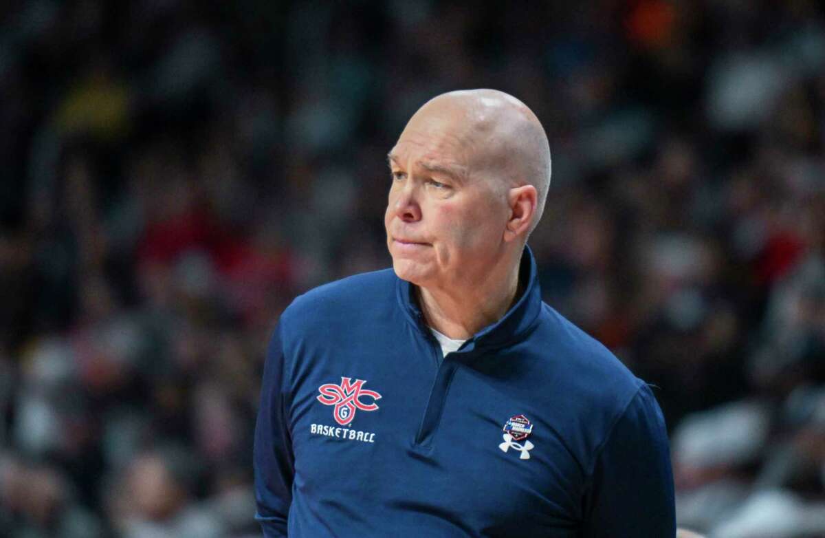 St. Mary's Bennett challenged to break through as NCAA changes