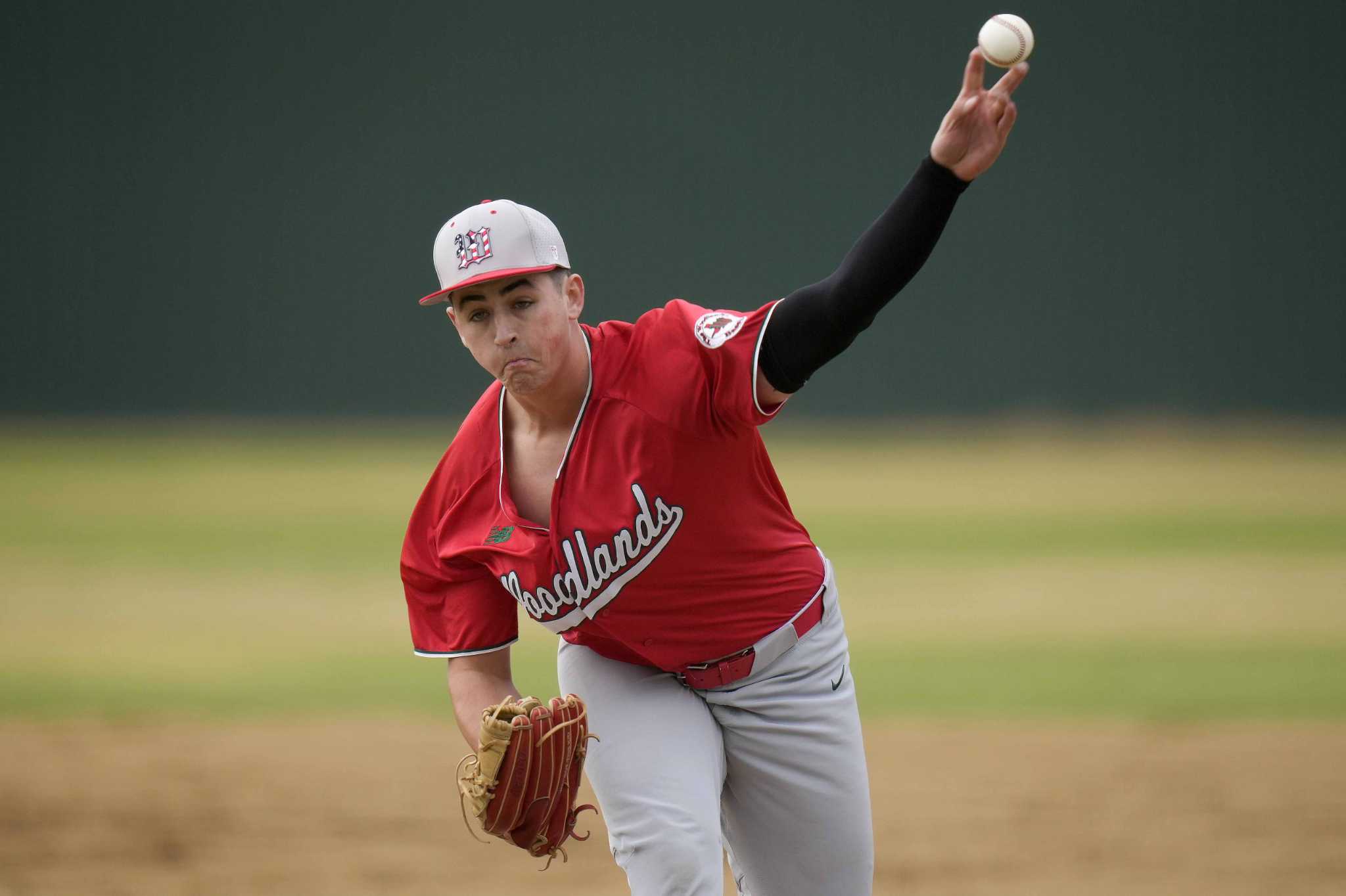 Roycraft heats up on cold day, pitches complete game for The Woodlands