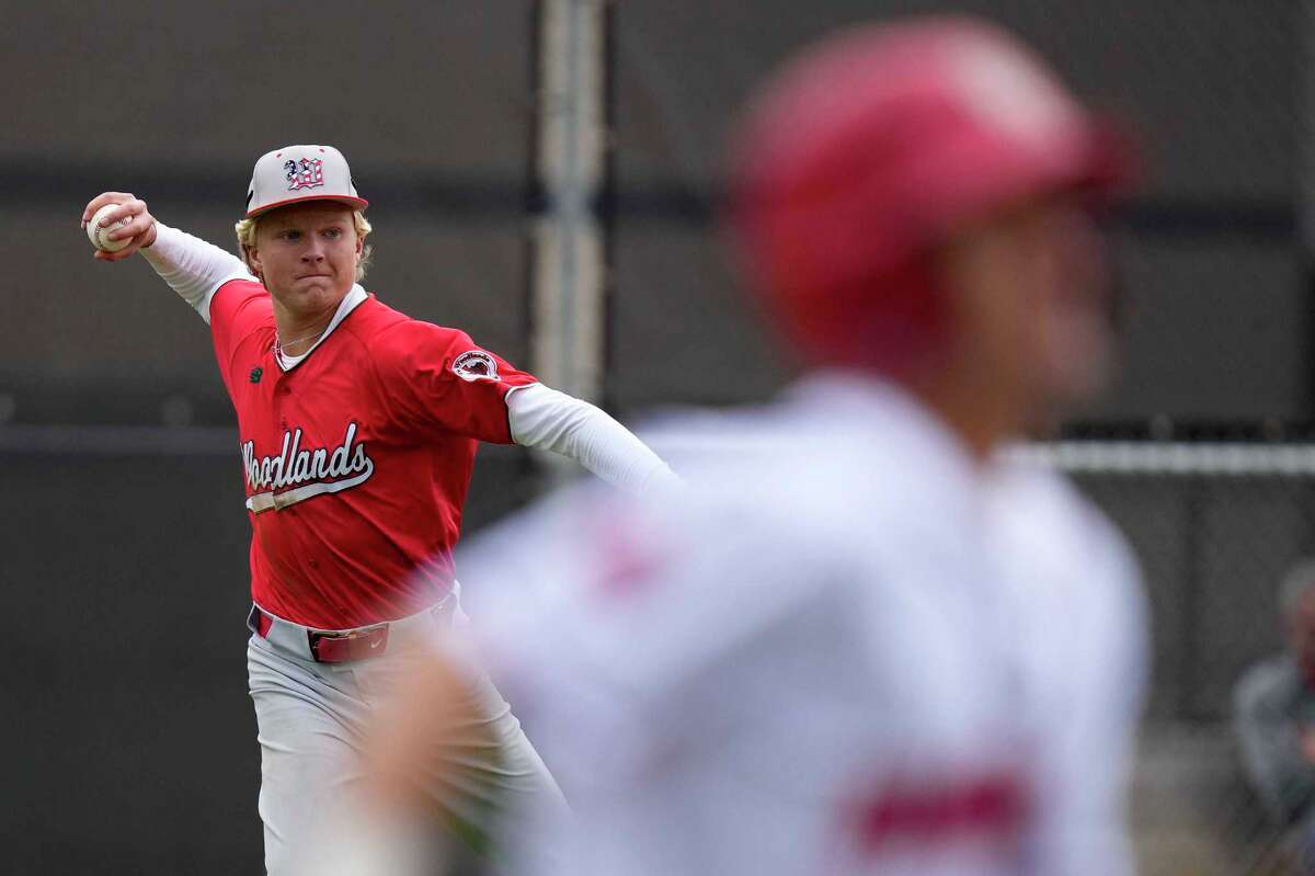 Roycraft heats up on cold day, pitches complete game for The Woodlands