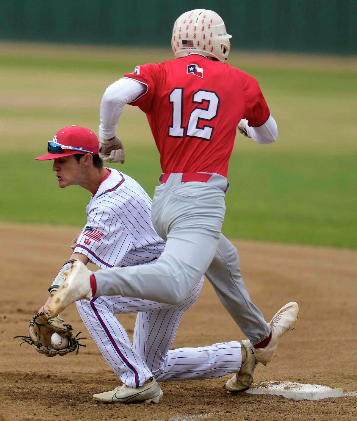 Roycraft heats up on cold day, pitches complete game for The Woodlands