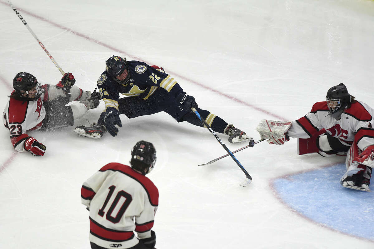Masuk defeats Newington in CIAC Division III hockey final
