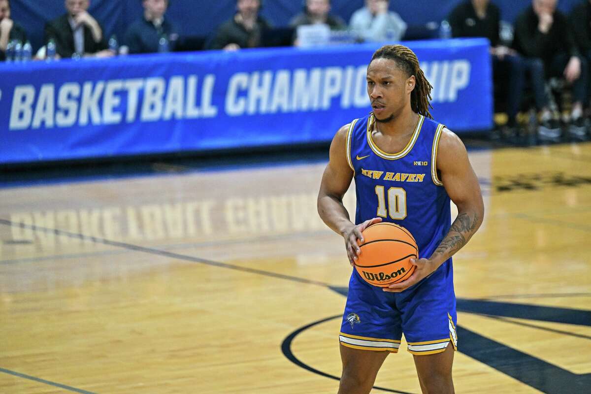 New Haven men's basketball faces West Liberty in Elite Eight