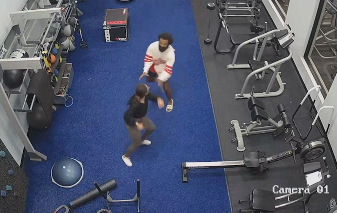 Woman who went viral fighting off attacker at apartment gym helping ...