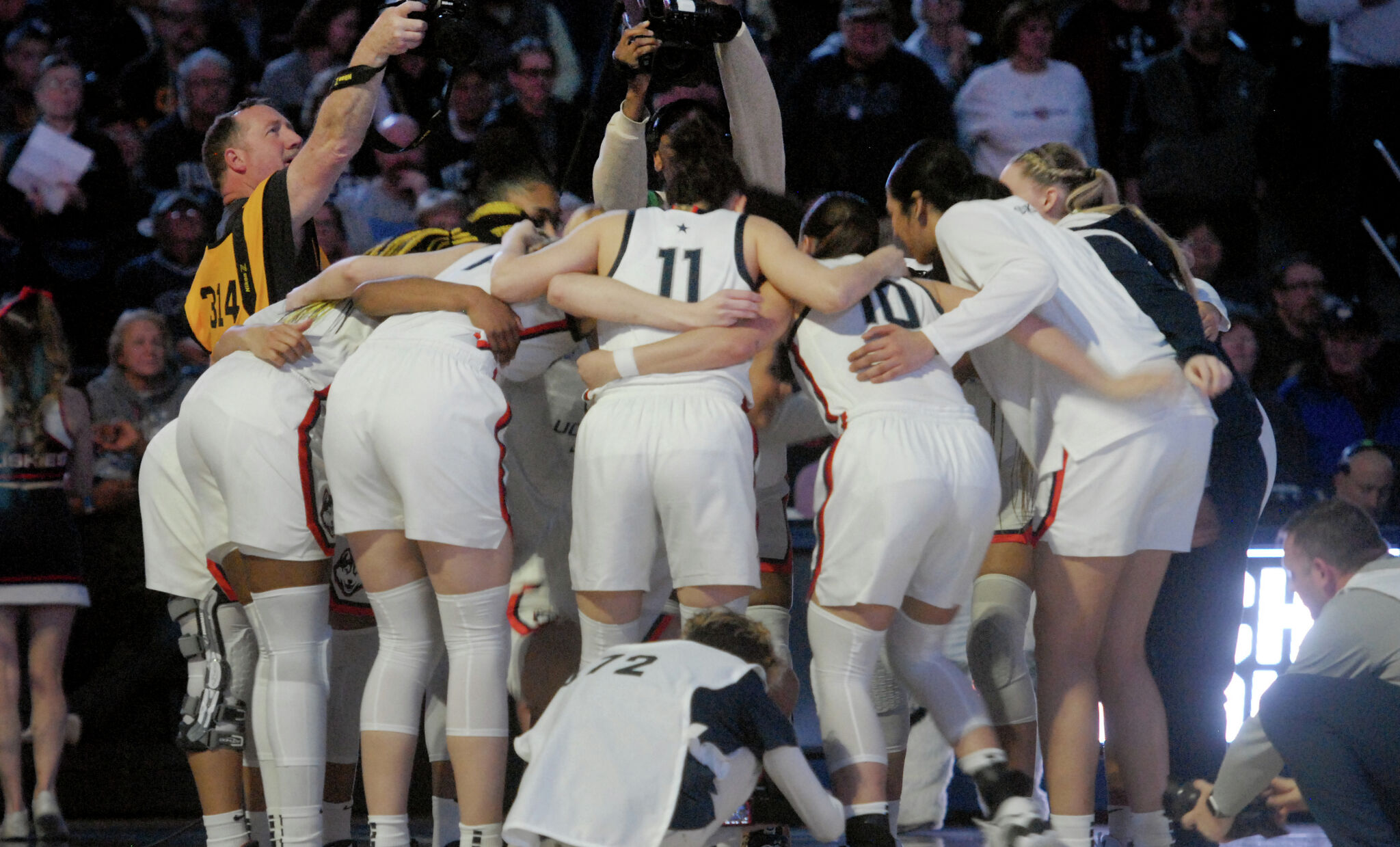 TV, what to know about UConn women vs. Ohio State in Sweet 16